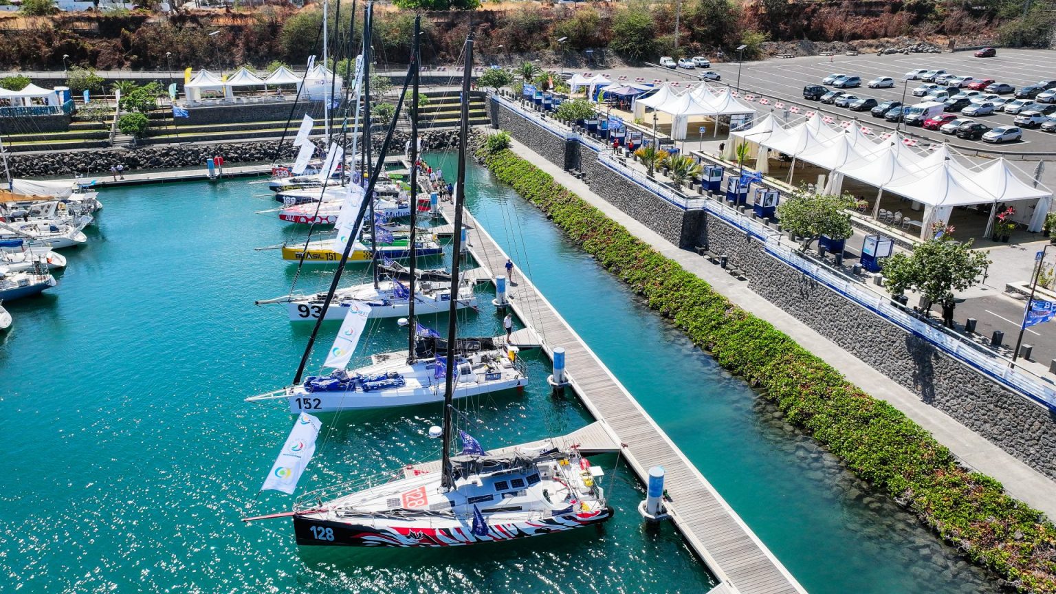 Globe40 : vivez le grand départ des 8 Class40 en baie de Saint-Paul ...